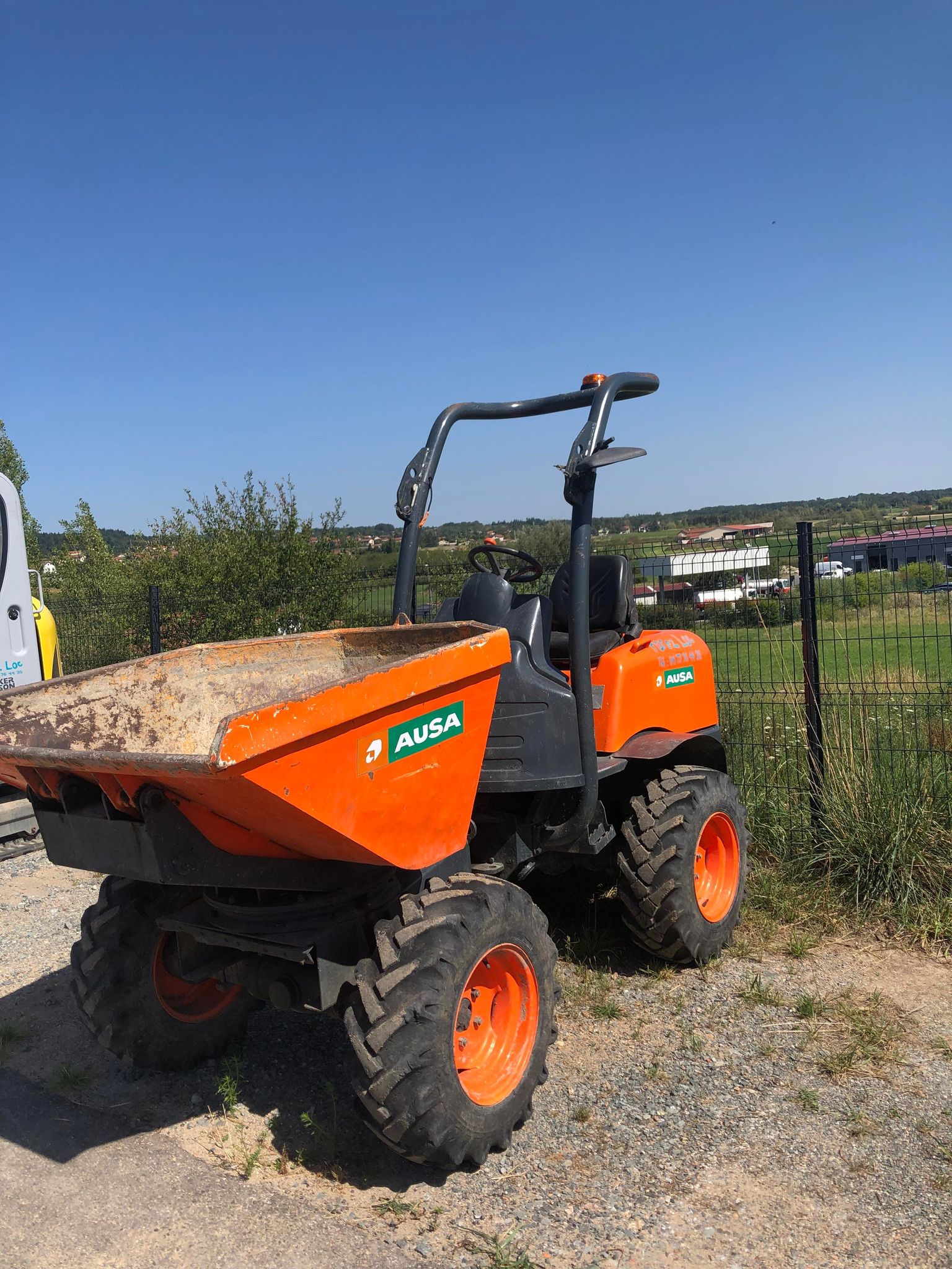 Dumper 800L - CU 1T5 - Forez Loc